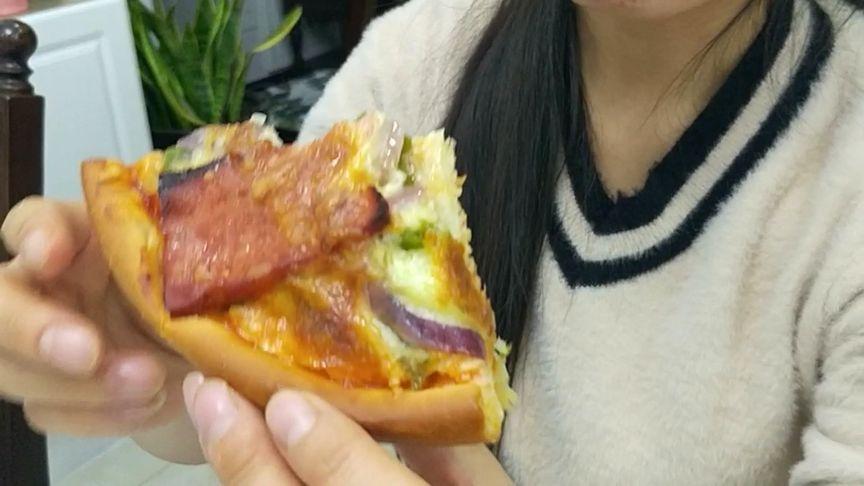 家庭版披萨做法,简单又美味,想吃不必出去买,学会又省钱了