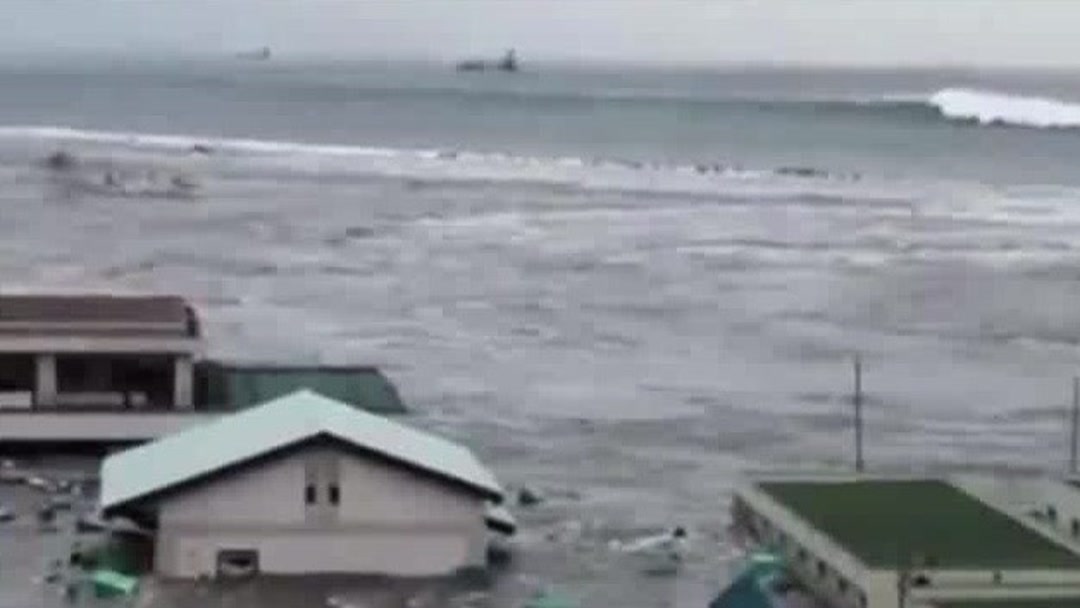 难得一定真实拍的海啸发生过程