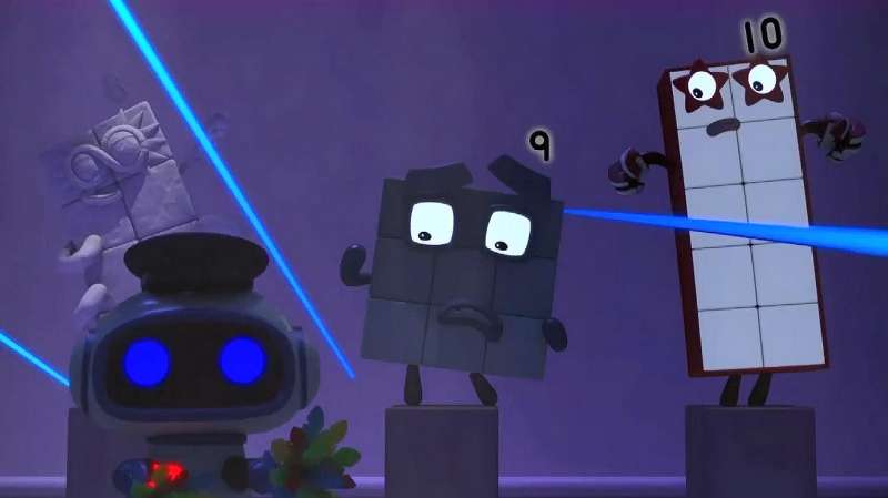 数字积木 搞笑动画:数字要被发现了 马上变成木头人 好惊险