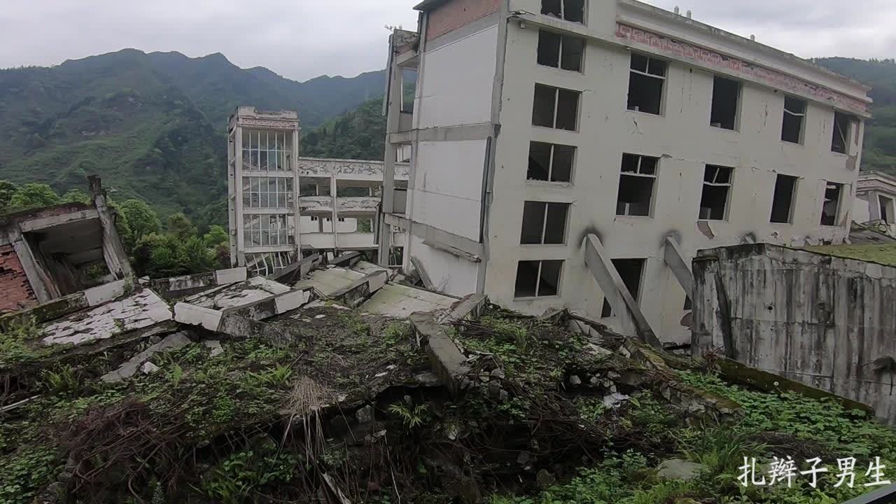 512汶川地震中学遗址,没有特效,没有剪辑,全程默哀