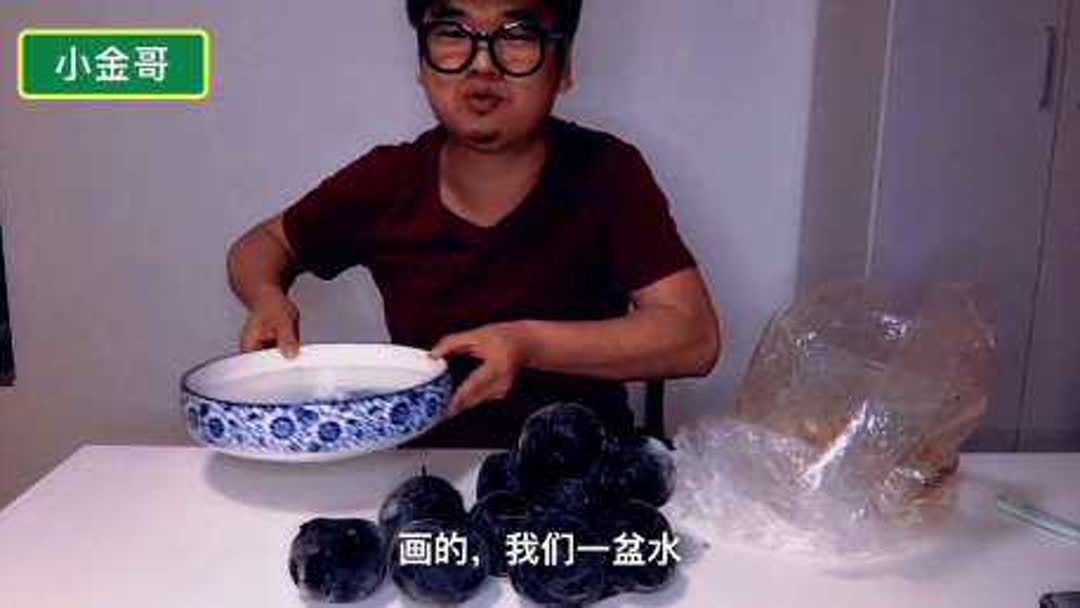 东北冻梨大家都吃过吧 你们知道冻梨是 什么梨 冻得吗？