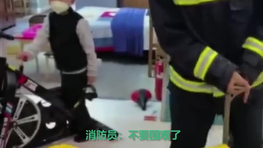 儿子被卡亲妈淡定拍照吐槽:我让他自己看看以后吸取教训