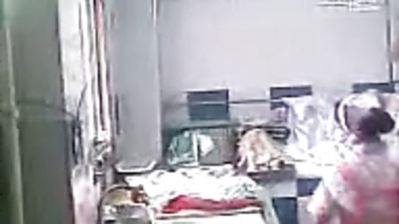 宝宝出生第二天洗澡全过程