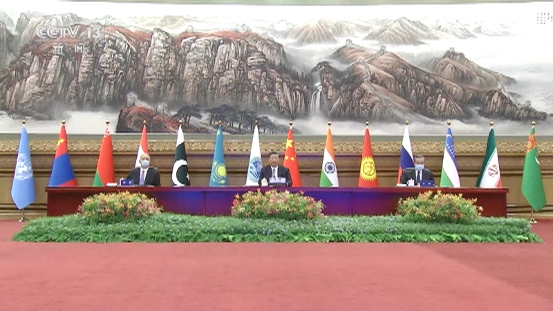 [24小时]习近平出席上海合作组织成员国元首理事会第二十三次会议并...