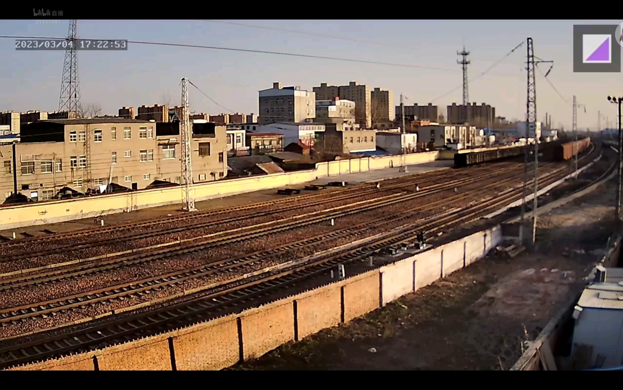 T123次列车通过薛店站