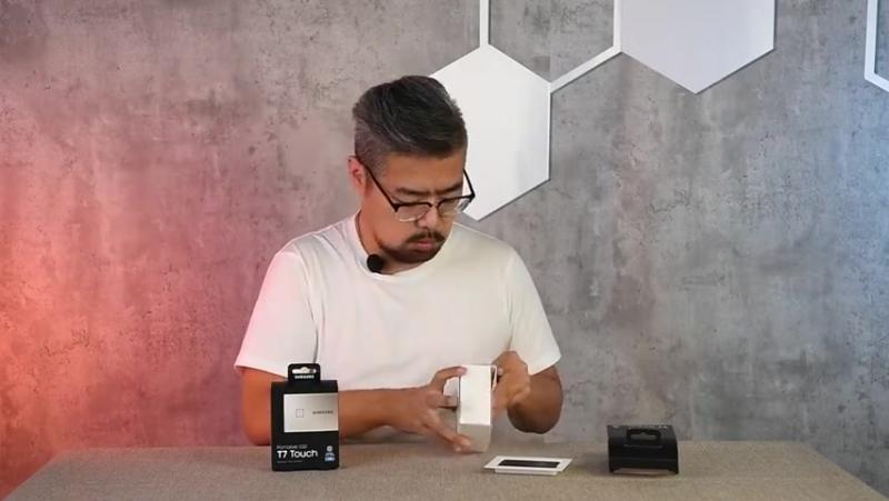 【指尖加密的奥义 三星T7 Touch移动固态来袭】三星T7 Touch移动...