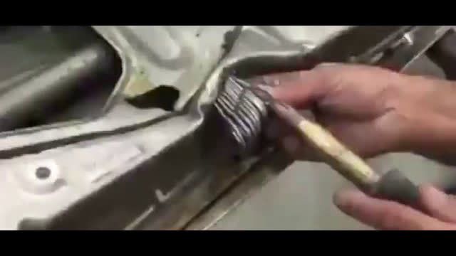 原来凹陷的车门是这样修复的,修车全靠拔