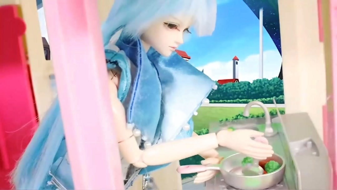 叶罗丽故事:水王子发现懒惰的冰公主竟然打扫房间了?好奇怪?