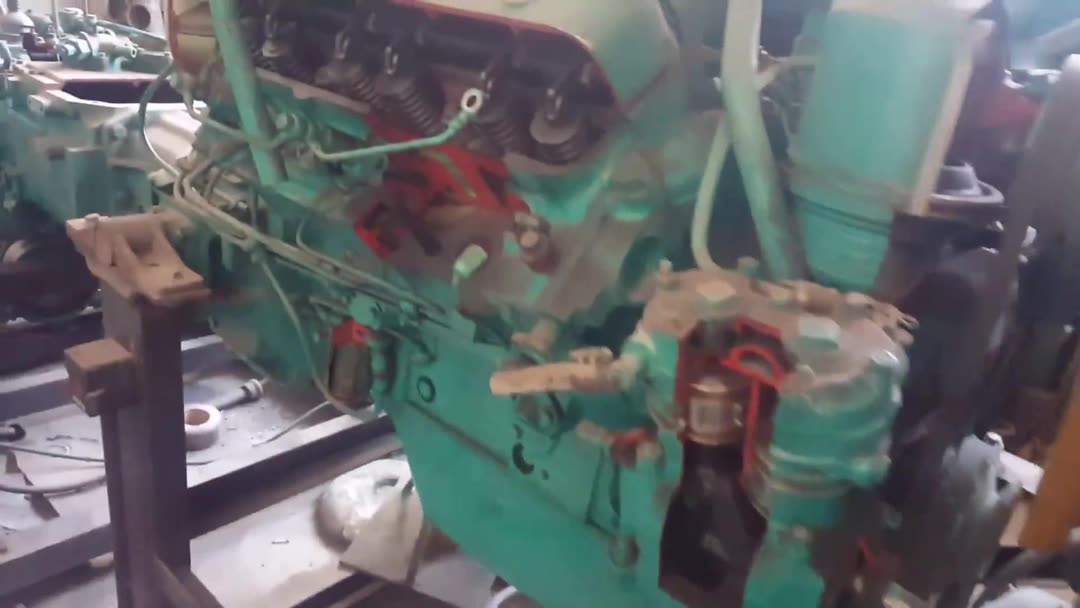 近距离实拍汽车发动机传动, 这方式不一般