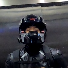 毫无用处的中年大叔潇 