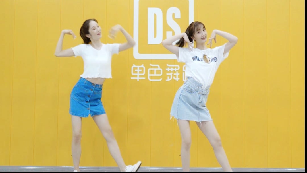 都没你的甜!是可爱小姐姐该跳的舞呀!《热爱105度的你》