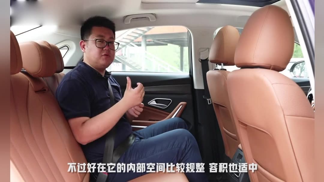 砖叔讲真:7.99万起的中国品牌中级轿车,实力出乎我们意料!