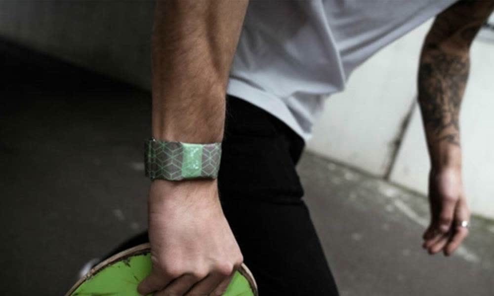 你见过用纸做的手表吗?不仅能防水还扯不断,赤裸裸的黑科技!