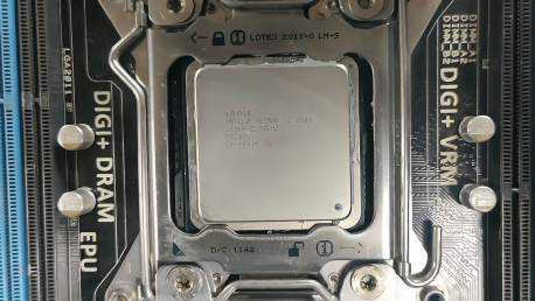 粉丝快递来的电脑硬件,主板是极品!大家看看,顺便说说洋垃圾!