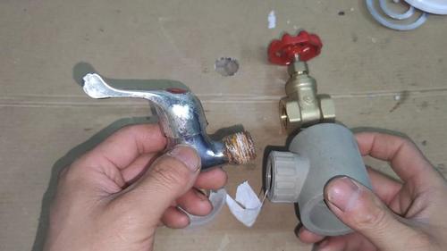安装水龙头,师父教你生料带的锥形缠法,100%不会漏水