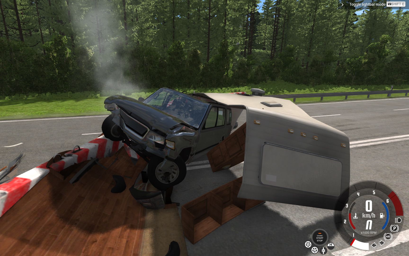 车祸模拟器:200KM时速的SUV,高速撞击房车,现场会怎样?