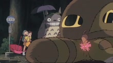 森林里居住了庞大神秘生物,据说只有小女孩才能看见