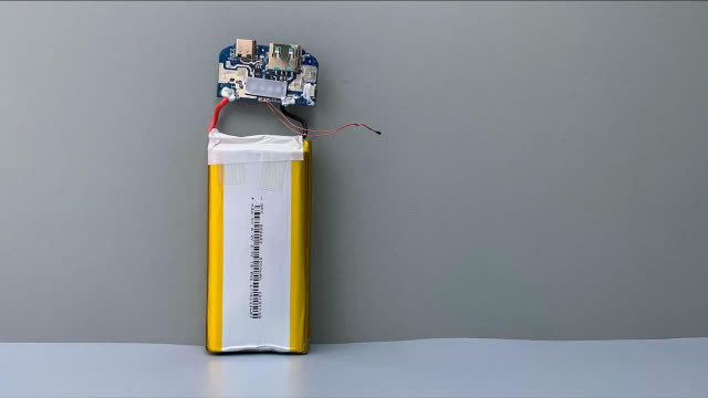 实测充电宝过热保护,如果温度过高,它会有什么反应?