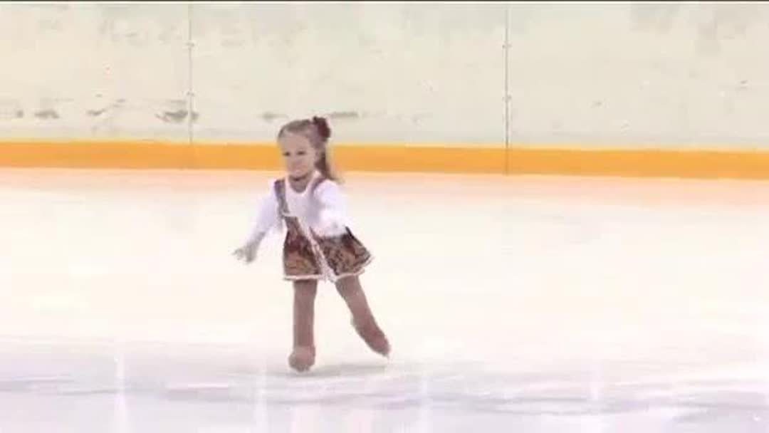 两岁半!俄罗斯喀山最小的花样滑冰运动员,被萌到了