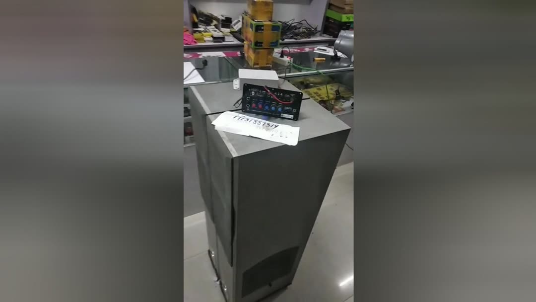 两个音响六个喇叭就用四百瓦蓝牙主板