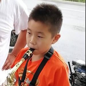 羽豪萨克斯吹吹 