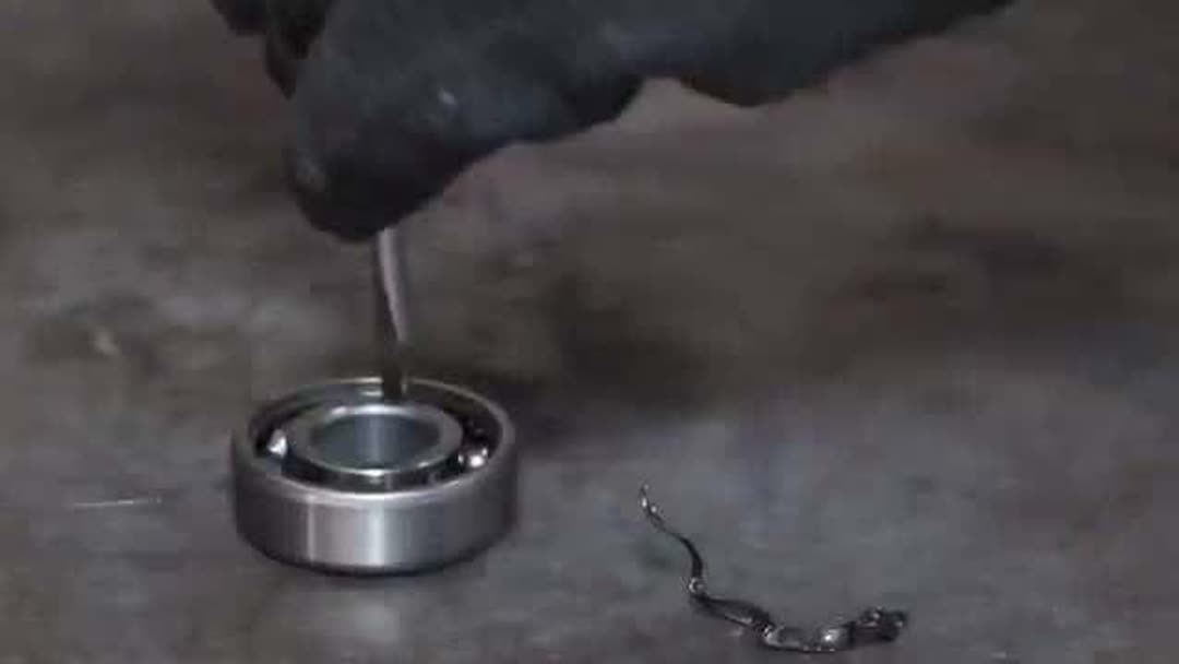 牛人把滑动轴承制作成这工具,许多老师傅用过都说好,太实用了-