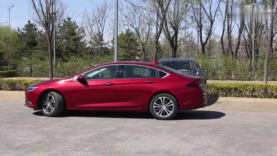 别克君威 自动泊车展示