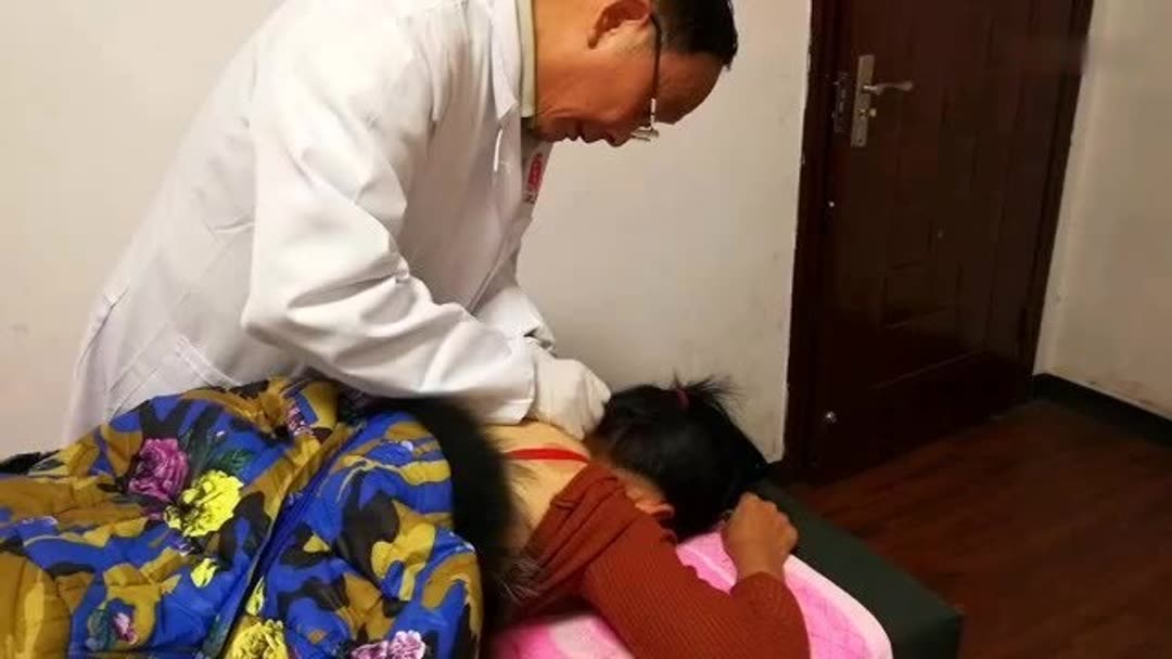 胡升猛医师运用超微针刀治疗毛任霞女士颈椎病视频