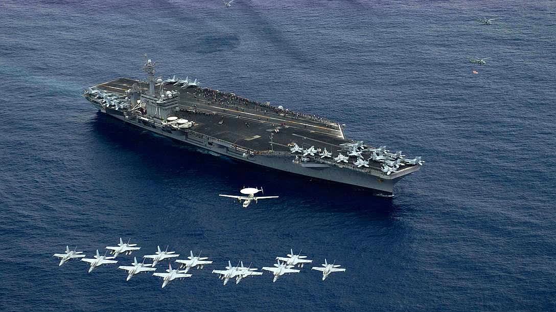 四艘航母齐聚地中海,美军这次要干啥?