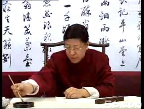 小学生握笔时拇指和食指怎么用力