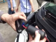 凡卡S2汽车应急启动电源使用视频教程