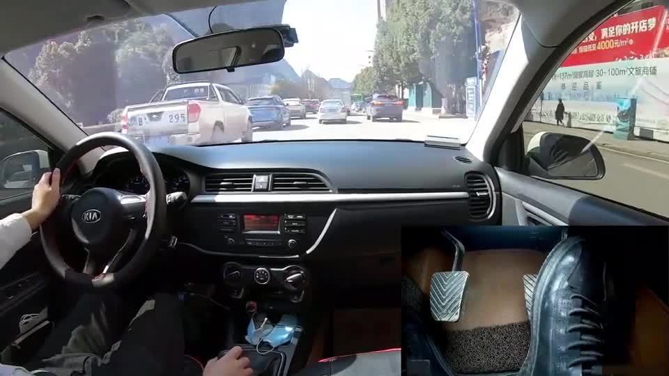 手动挡遇上堵车,简直酸爽啊!