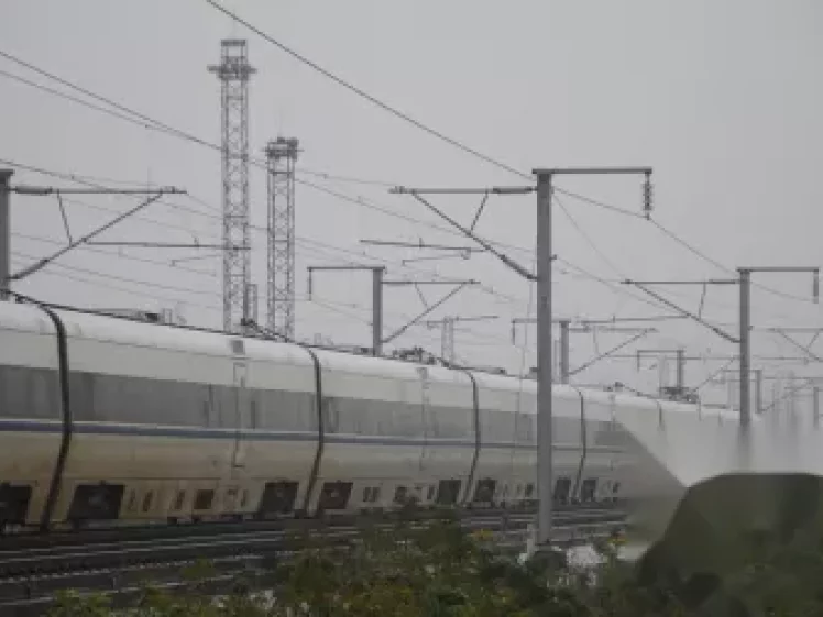 【CRH1A】成都局CRH1A型动车组雨中运行于西成全线开通前的成绵...