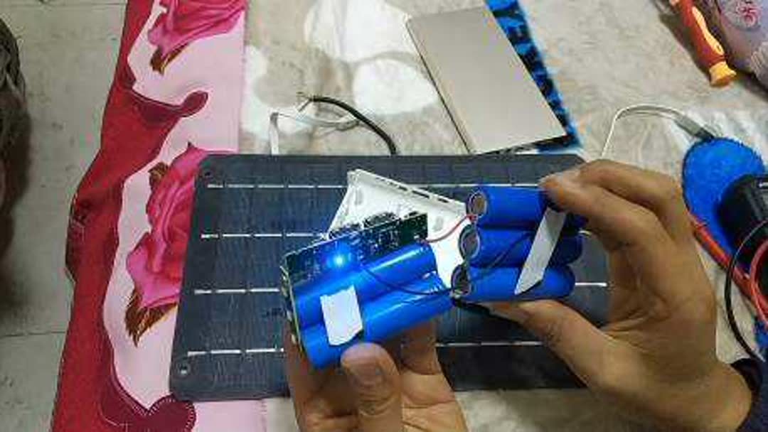 邻居充电宝突然吧充电了,拆开一看吓一跳假电池