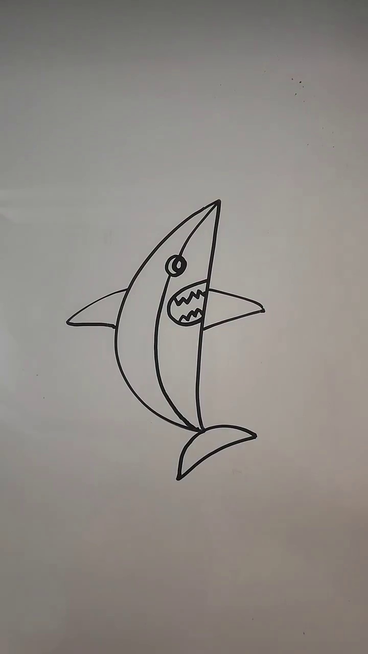 简笔画张大嘴巴的大鲨鱼儿童画素材卡通画绘画教程