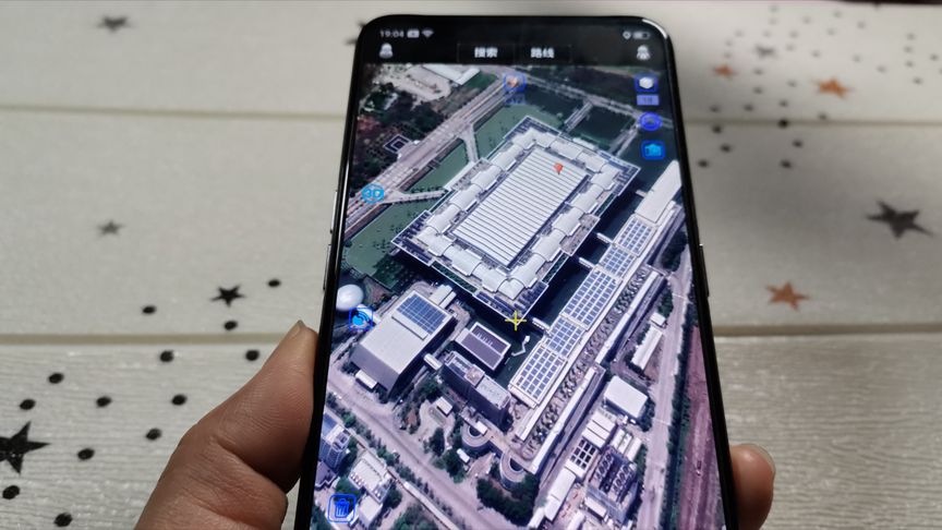 教你用手机卫星地球仪,从太空中直接定位到你看的地方,非常清晰