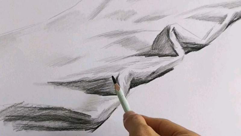 素描静物衬布的画法,注意这3个点非常容易出效果!