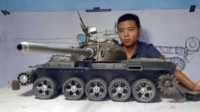 坦克迷建模用铸铁造模型,履带轮传动精致到让人爱不释手