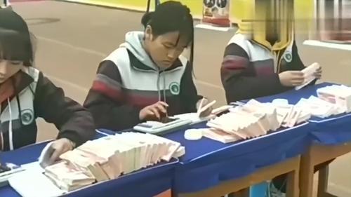 会计考试,这手速太快了吧,专业的就是不一样!