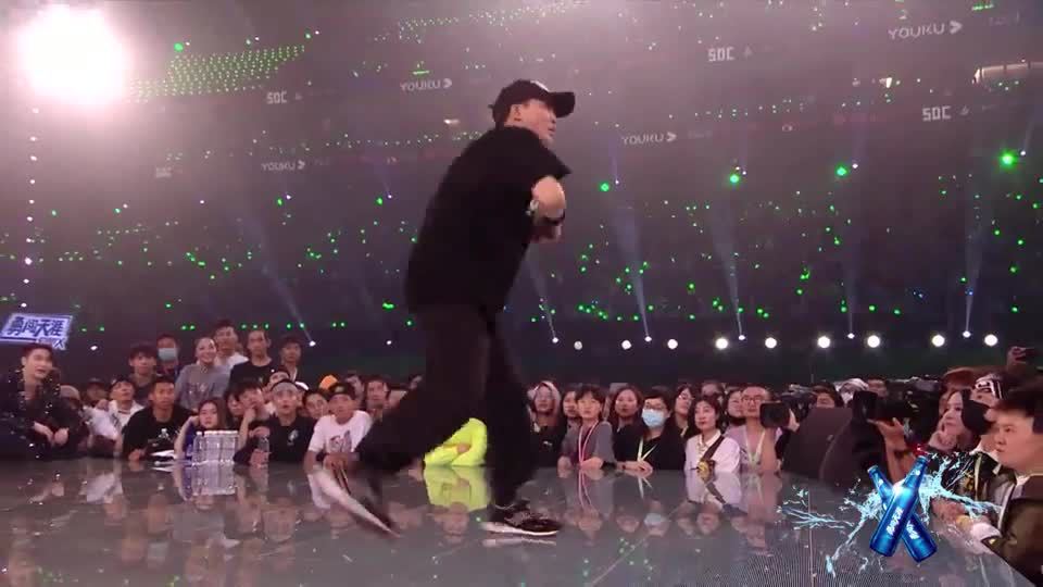 这就是街舞:杨凯无论是跳舞的实力、技巧、还是经验,都是十足的