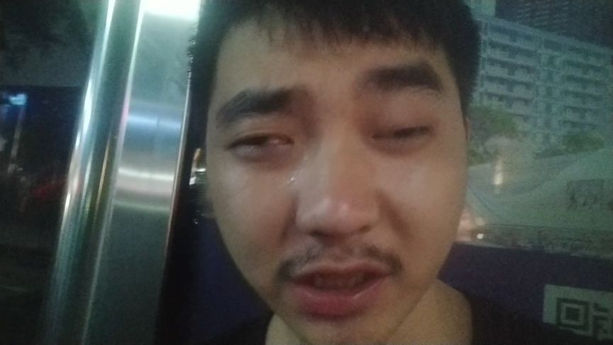 生活真的很难,妈妈打电话哭着说家里喂的猪死了一头,真的太难了