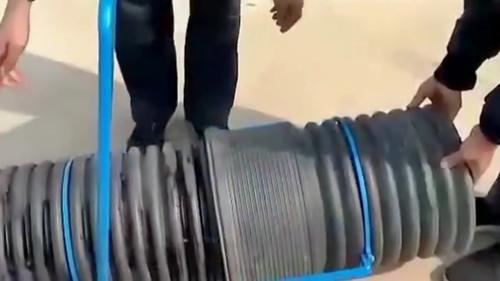 上海高科技城市用的波纹管紧线器,这样的高科技好实用,工人一点也不...