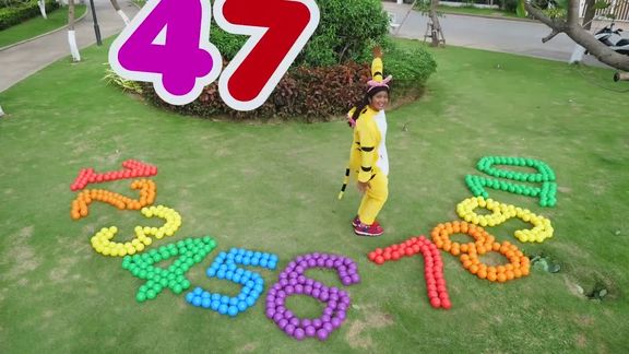 亲子早教益智动画,小萝莉用童谣儿歌教孩子们学习数字!