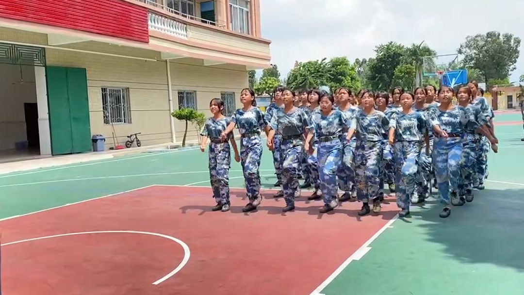 广东早恋学校 青少年教育15218401668视频