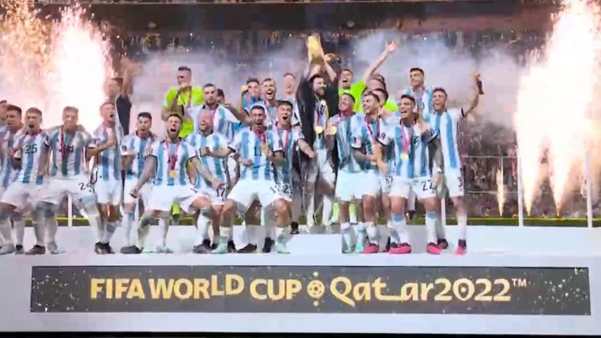 阿根廷获得世界杯冠军!盘点历届世界杯冠军的捧杯时刻!