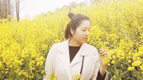 杭漂生活:打工夫妻周末赏樱花,在花海里媳妇开心的像个孩子