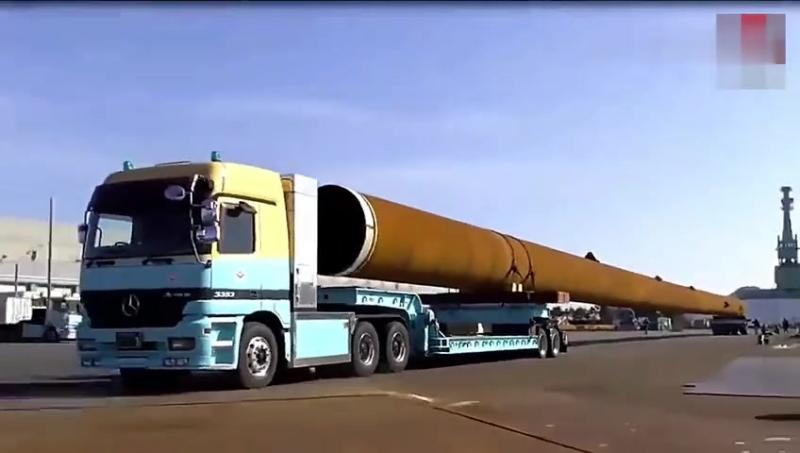 大型钢管桩是如何打入地下的,这场面第一次见,涨见识!