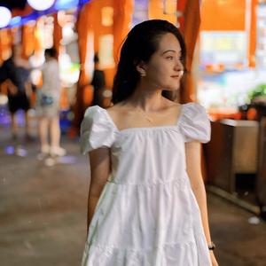 蕾蕾LeiLei 