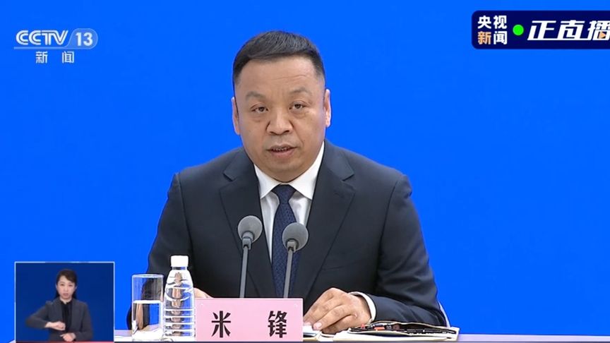 全国日新增本土确诊病例和无症状感染者继续保持在100例以下