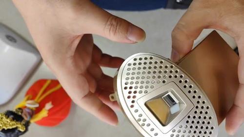 拆解打令小宝投影光机索尼激光振镜投影模组